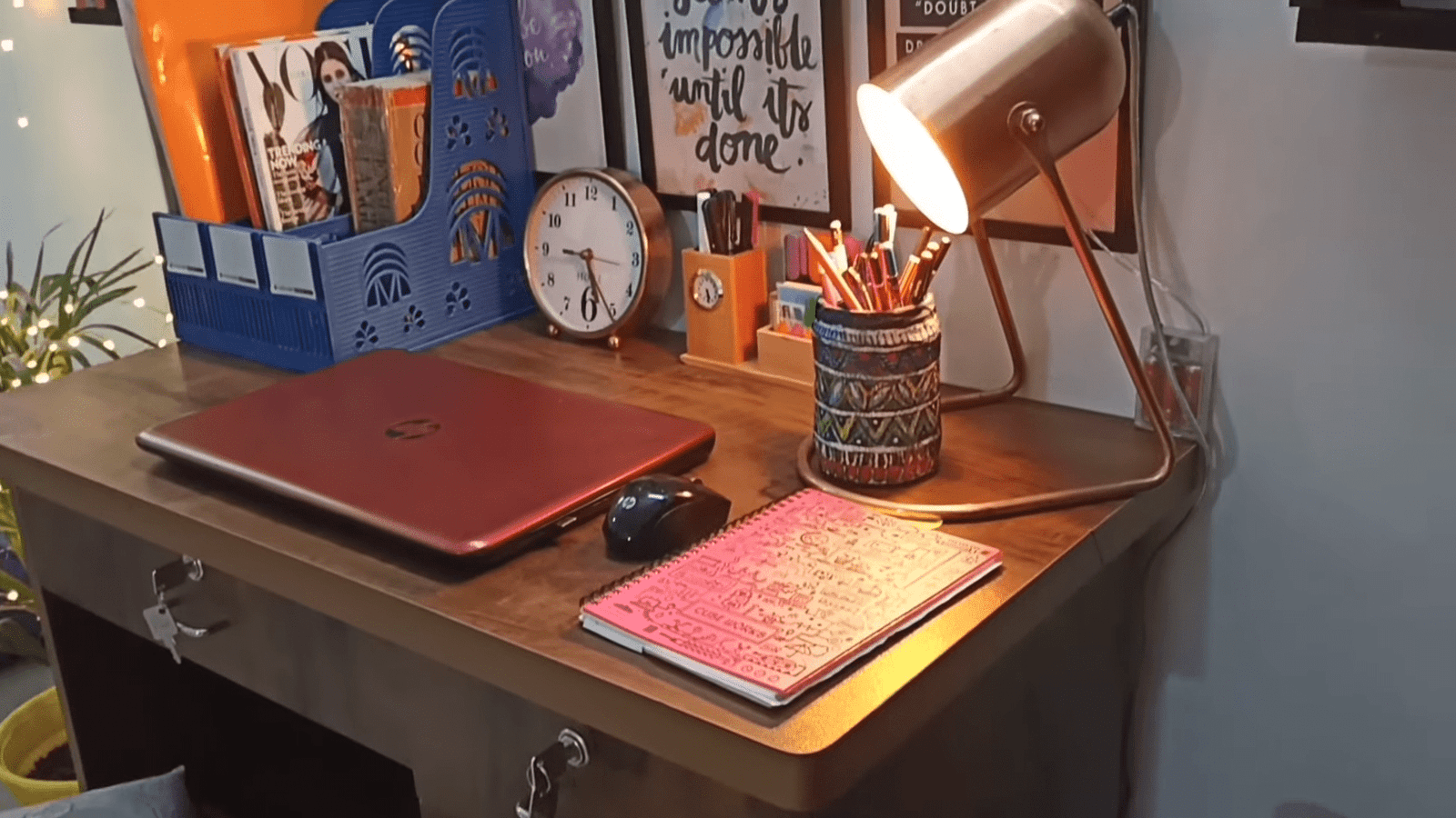 How to Decorate Study Table at Home? - Fix It In The Home